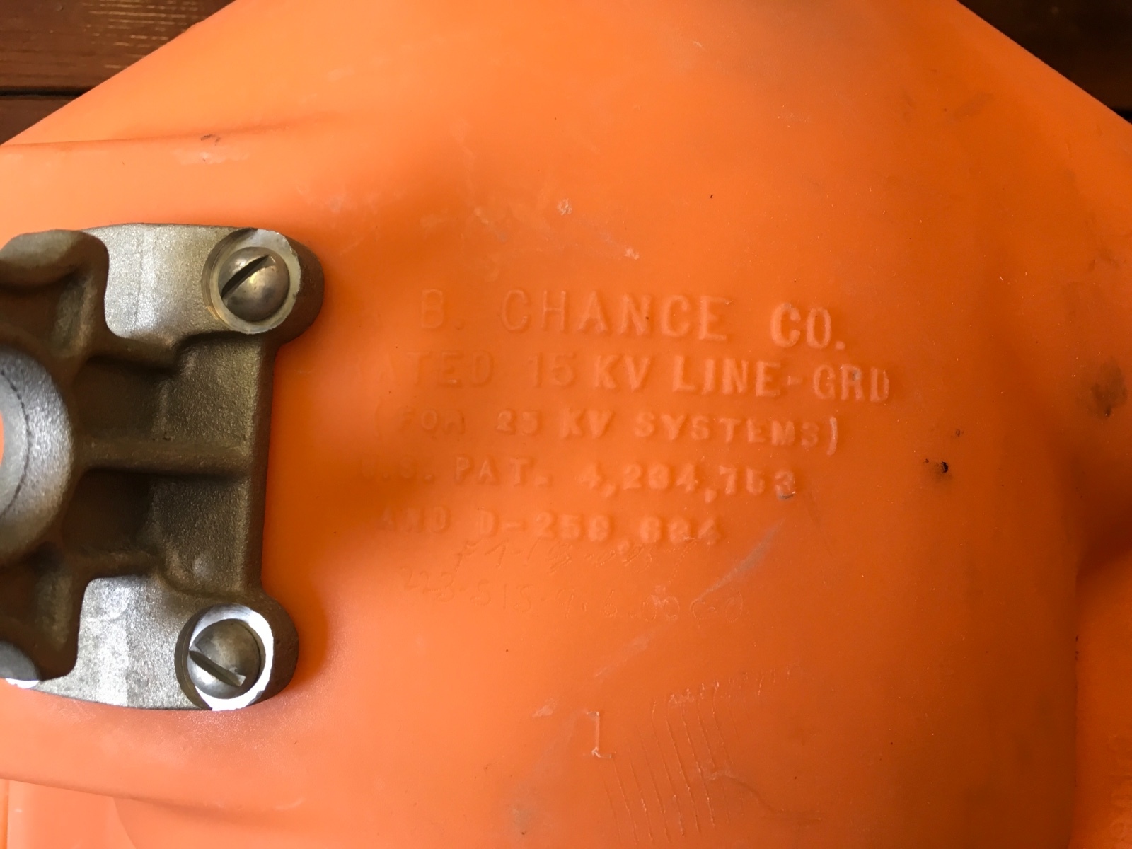 Hubbell Chance C4060182 insulator cover with grip-all adaptor 25KV | eBay