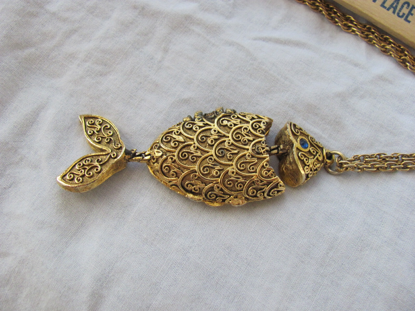 Vintage Gold Toned Fish Locket Solid Perfume Hinged P… - Gem