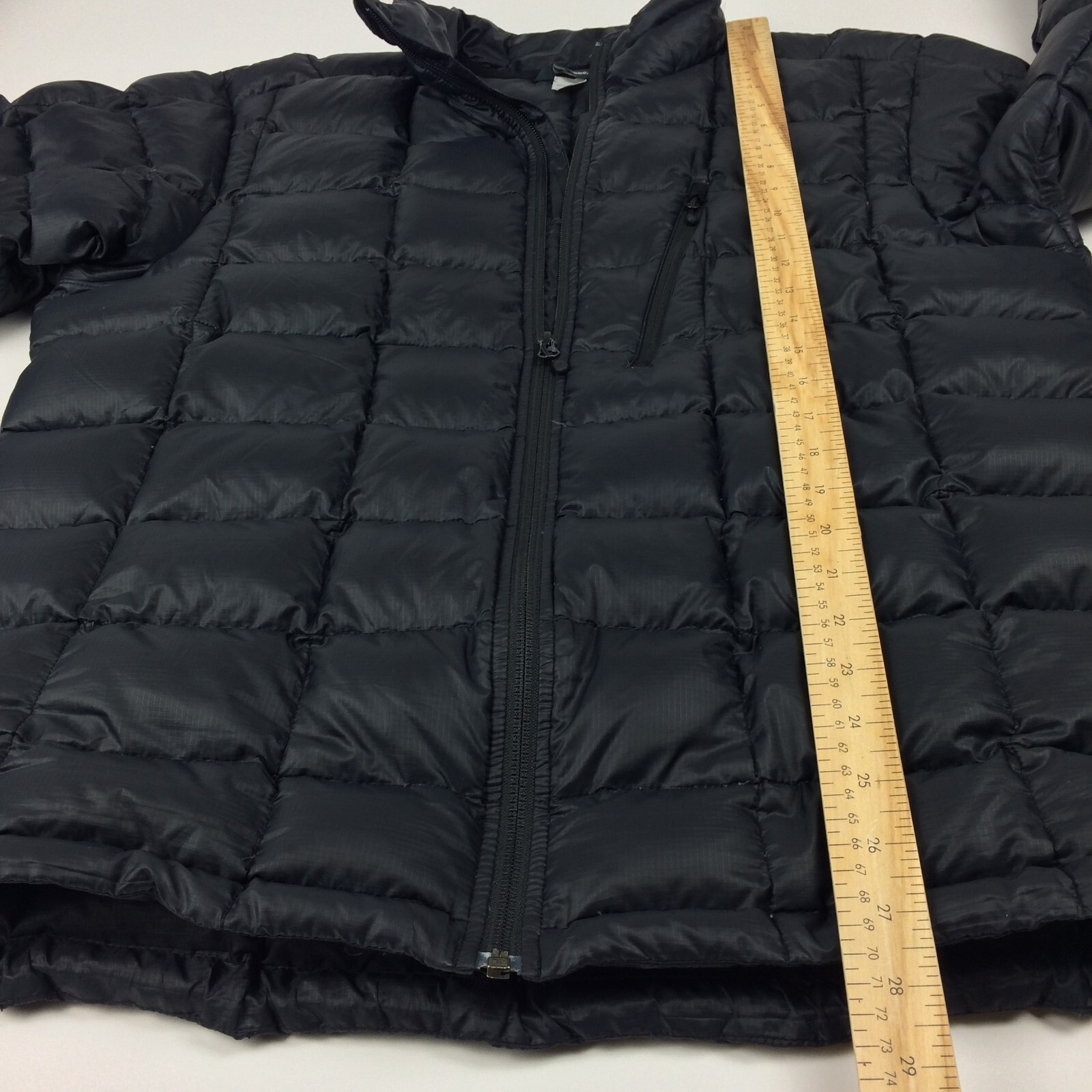 MEC Puffer Jacket Mens Large Down Quilted Black Full Zip HOLE Made in ...