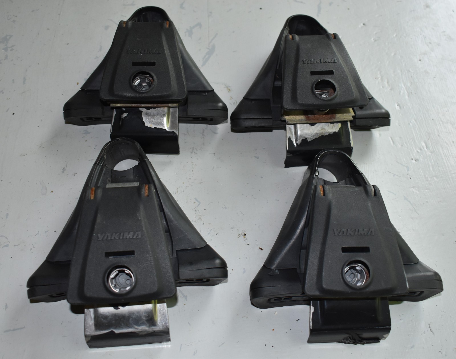 Yakima Q-Towers with Q-Clips 102 and Pads For Round Bars Set of 4 | eBay