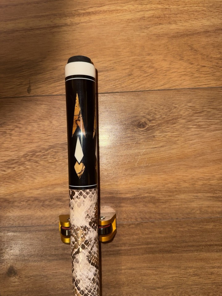 Handcrafted Custom Pool Cue. 3/8/8 Radial Pin On 12.4 mm Tip. Tamarind ...