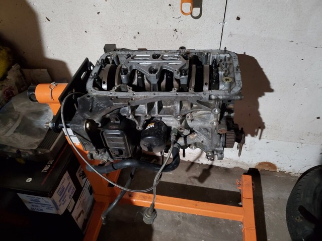 Stroked Acura Integra GSR B18c1 Engine Block With Type R Pistons B18c5 ...