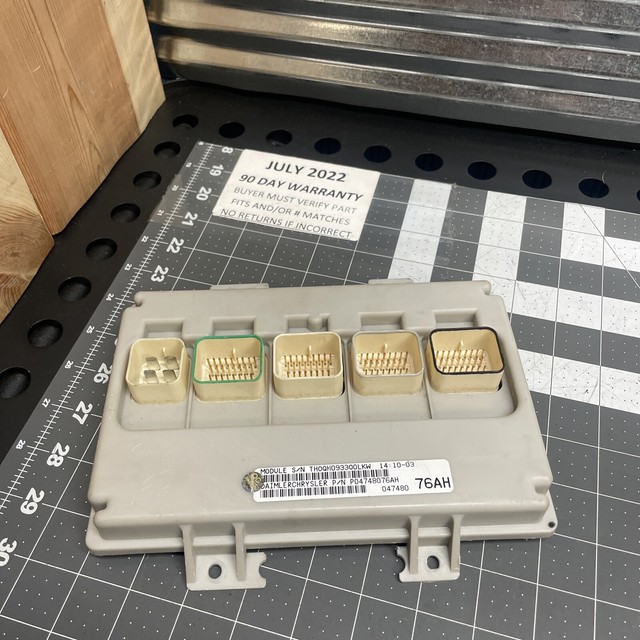 Dodge Caravan Body Control Module BCM P04748076ah RARE Read See PICS 1 ...