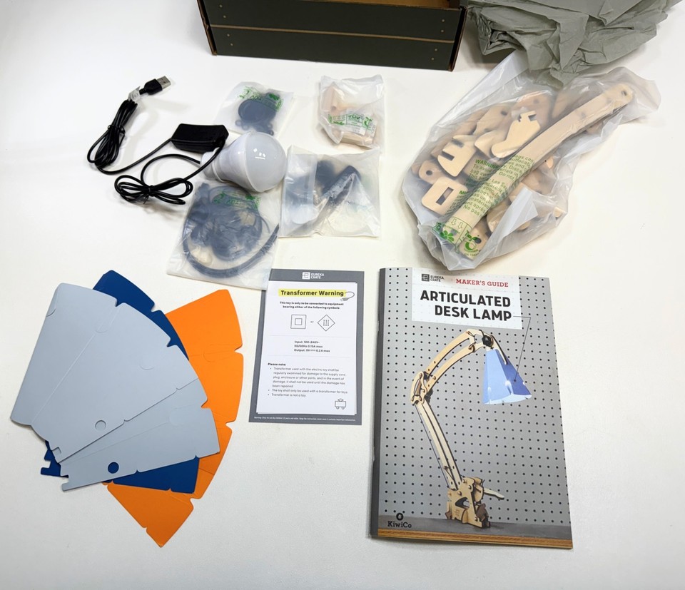 Kiwi Co Eureka Crate Build Your Own Articulated Desk Lamp Kit New Open ...