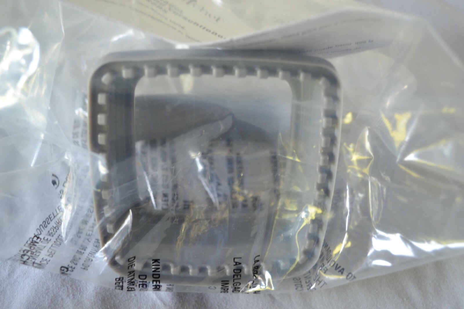 Pampered Chef Nylon CUT-'n-SEAL® Square Crustless Sandwiches Pocket Pie ...