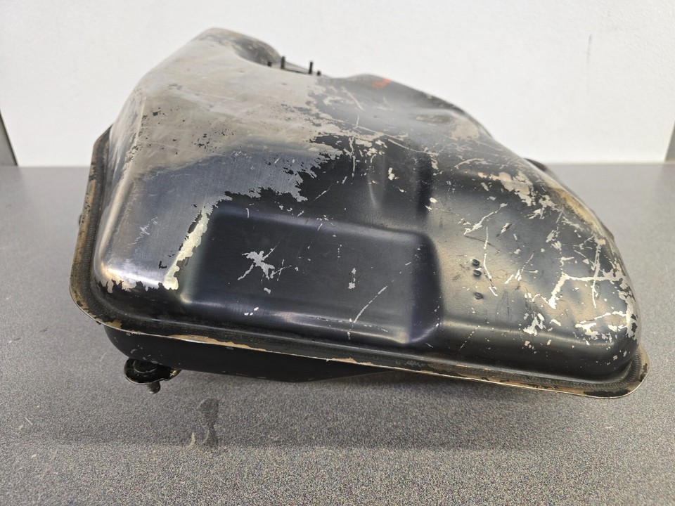 NICE USED ORIGINAL GENUINE PORSCHE 911 911SC OIL TANK RESERVOIR DENTED ...