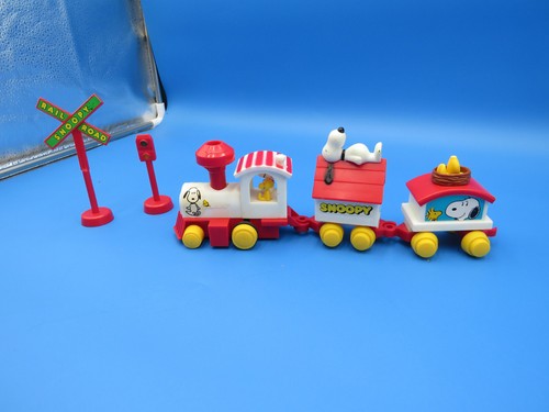 PEANUTS CHARACTER SNOOPY TRAIN | eBay