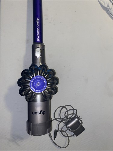Dyson V6 Animal Cordless Handheld Vacuum Cleaner with charger.. no ...