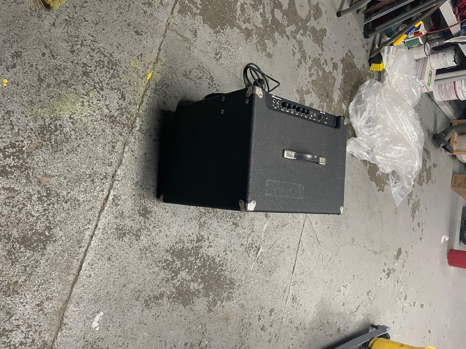 Ampeg BA-115 150W Bass Combo 150 watt Guitar Amp used in great ...