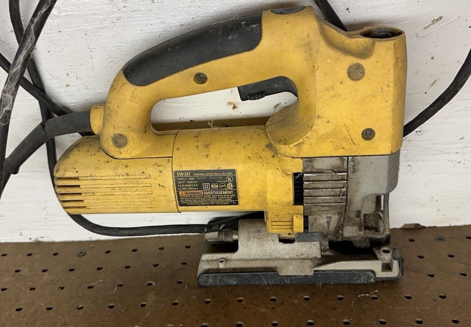 DeWalt DW321 Heavy-Duty 6.5 Amp Variable Speed Corded Jig Saw | eBay