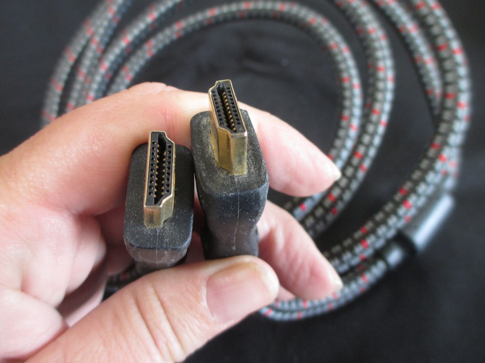 Bo 7ft. HDMI to HDMI Cable w/RF Stopper | eBay