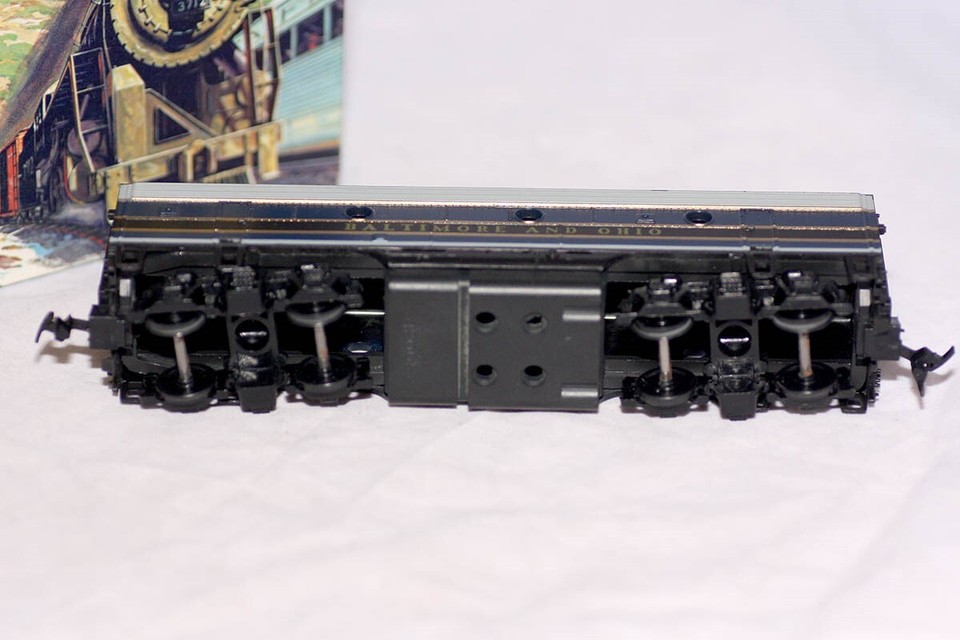 Athearn Blue Box HO Scale Baltimore and Ohio EMD F7 B Dummy locomotive ...