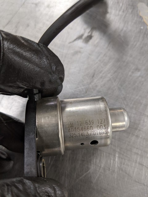 Chevrolet 12639127 Genuine OEM Factory Original Oil Level Sensor for ...