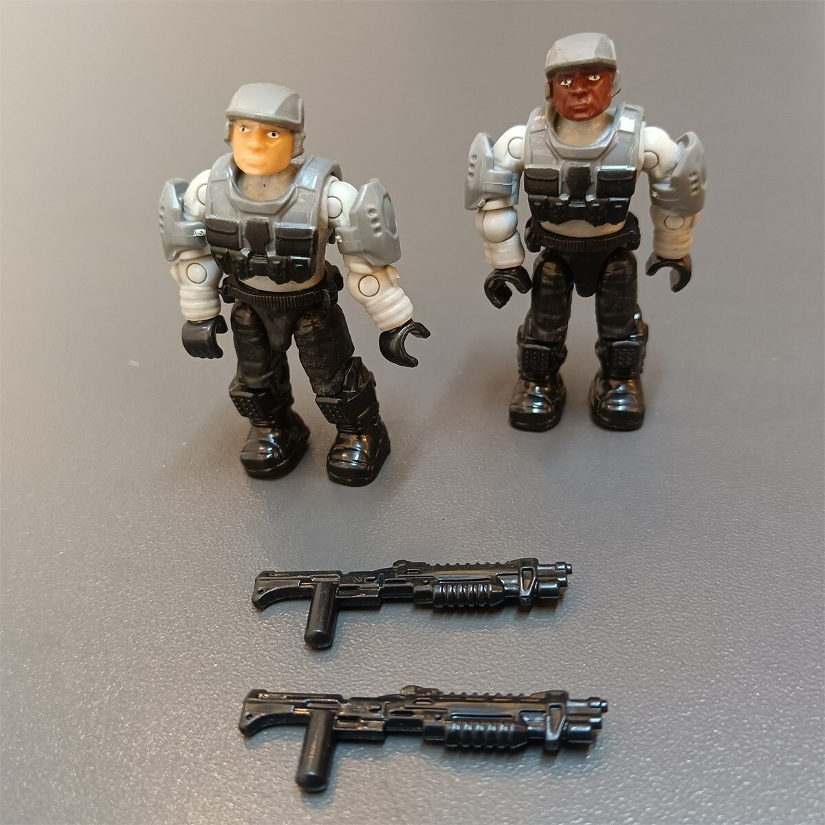 2X Marines Mega Bloks Halo Set 97519 Battleground mini figure Sgt GREY ...