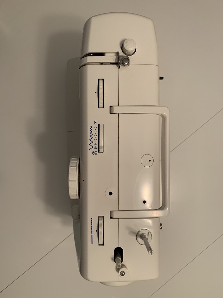 White Jeans Machine Sewing Machine Model 4075 | eBay