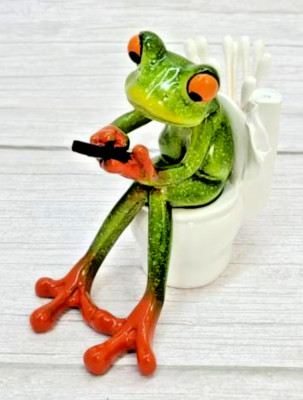 NEW 5" Green TOILET-TEXTING FROG! Funny Resin Figurine 4x5x3 | eBay