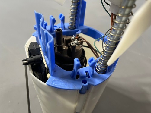 08-11 Mercedes W204 C350 C300 Right Side Fuel Pump Level Sensor OEM | eBay