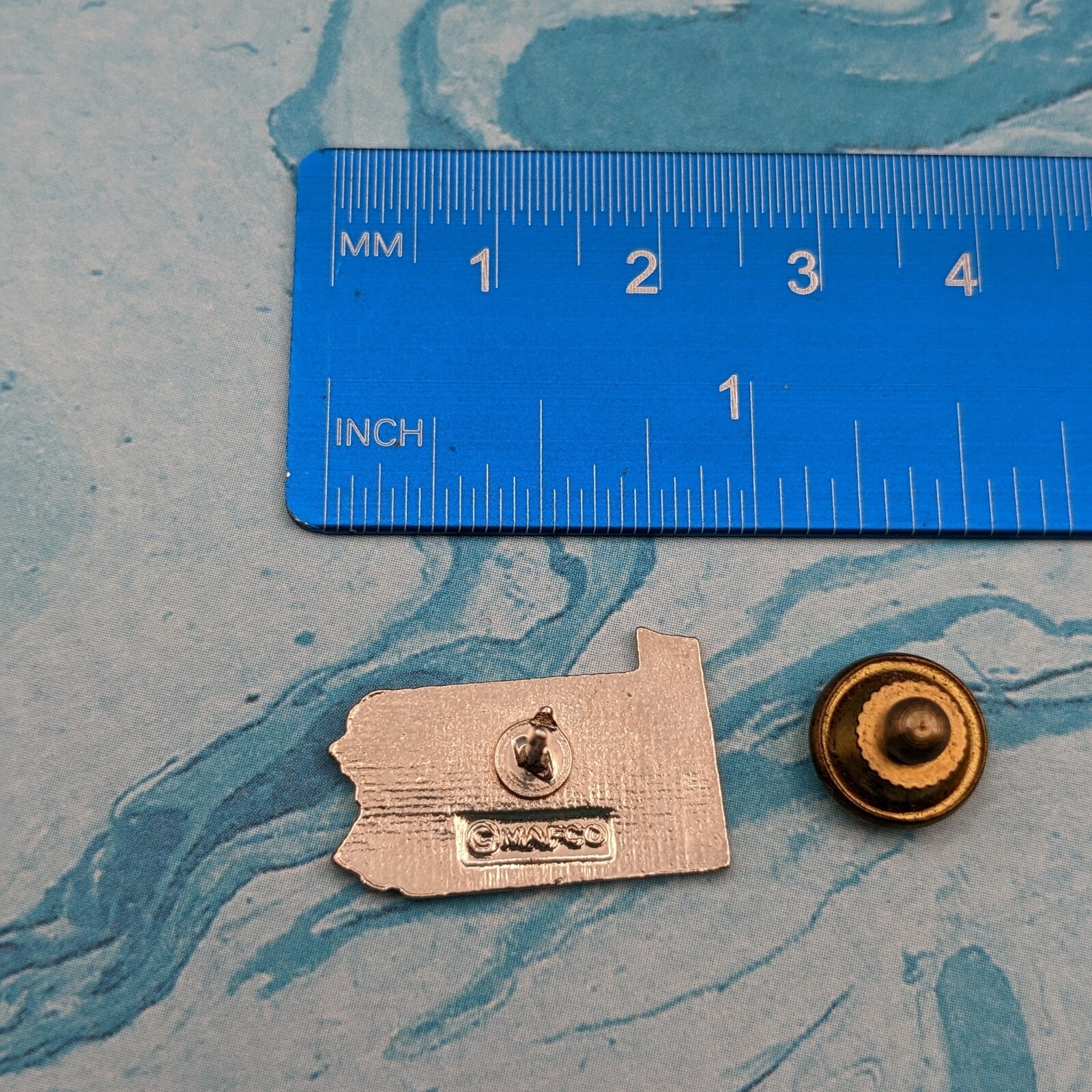 PENNSYLVANIA Souvenir Enamel Lapel Pin ROWBOAT Flag Blue | eBay