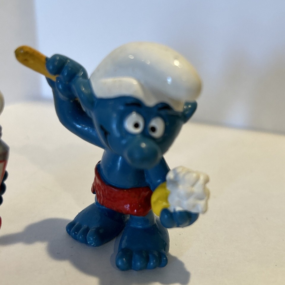 Vintage Smurfs washing Bathing & brushing teeth Smurf Figurines | eBay