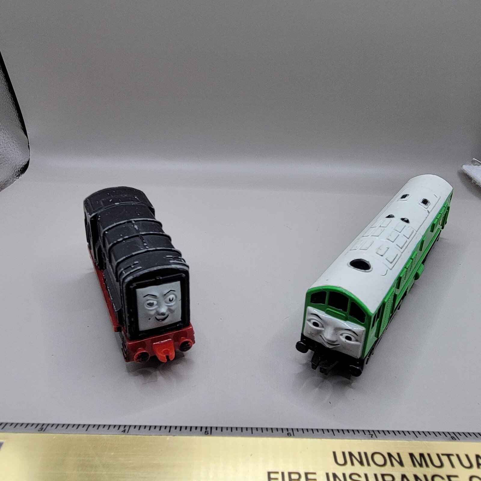 Ertl Thomas the Train Cars 1 black Train Car & 1 Green Train Car Total ...