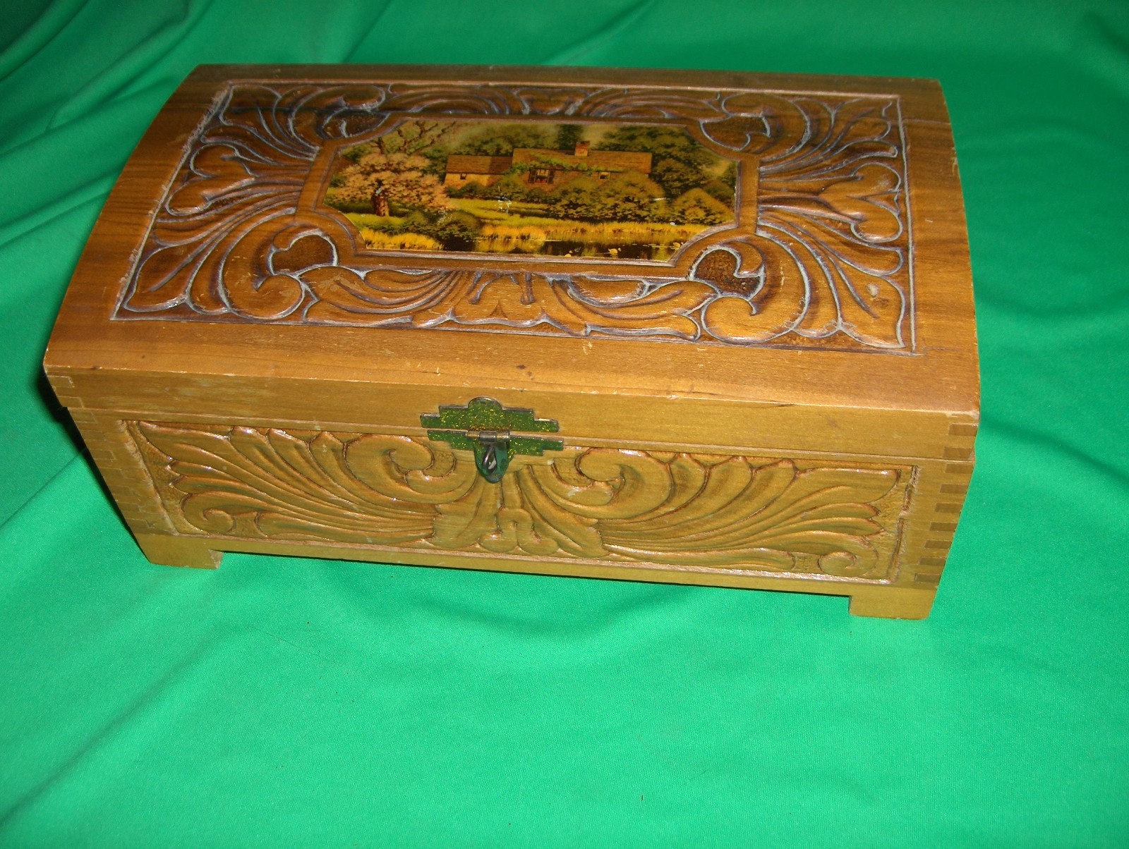 Vintage Pressed Wood Jewelry Trinket Box Finger Joint Corners Mural ...