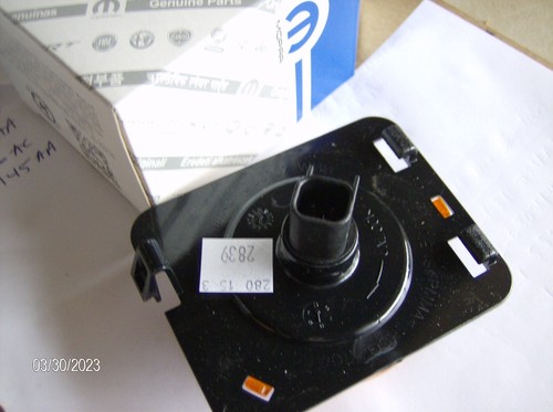 GENUINE MOPAR 55078145AA SIDE FENDER MARKER LIGHT JEEP | eBay