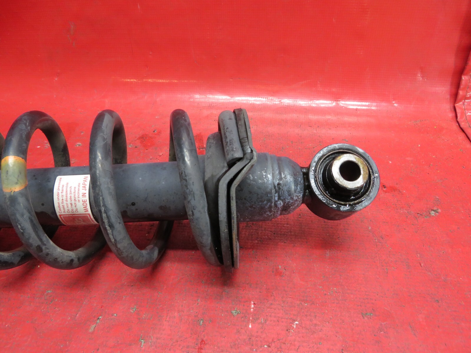 2006 LEXUS GS-300 V6 REAR RIGHT PASSENGER SHOCK STRUT RWD OEM | eBay