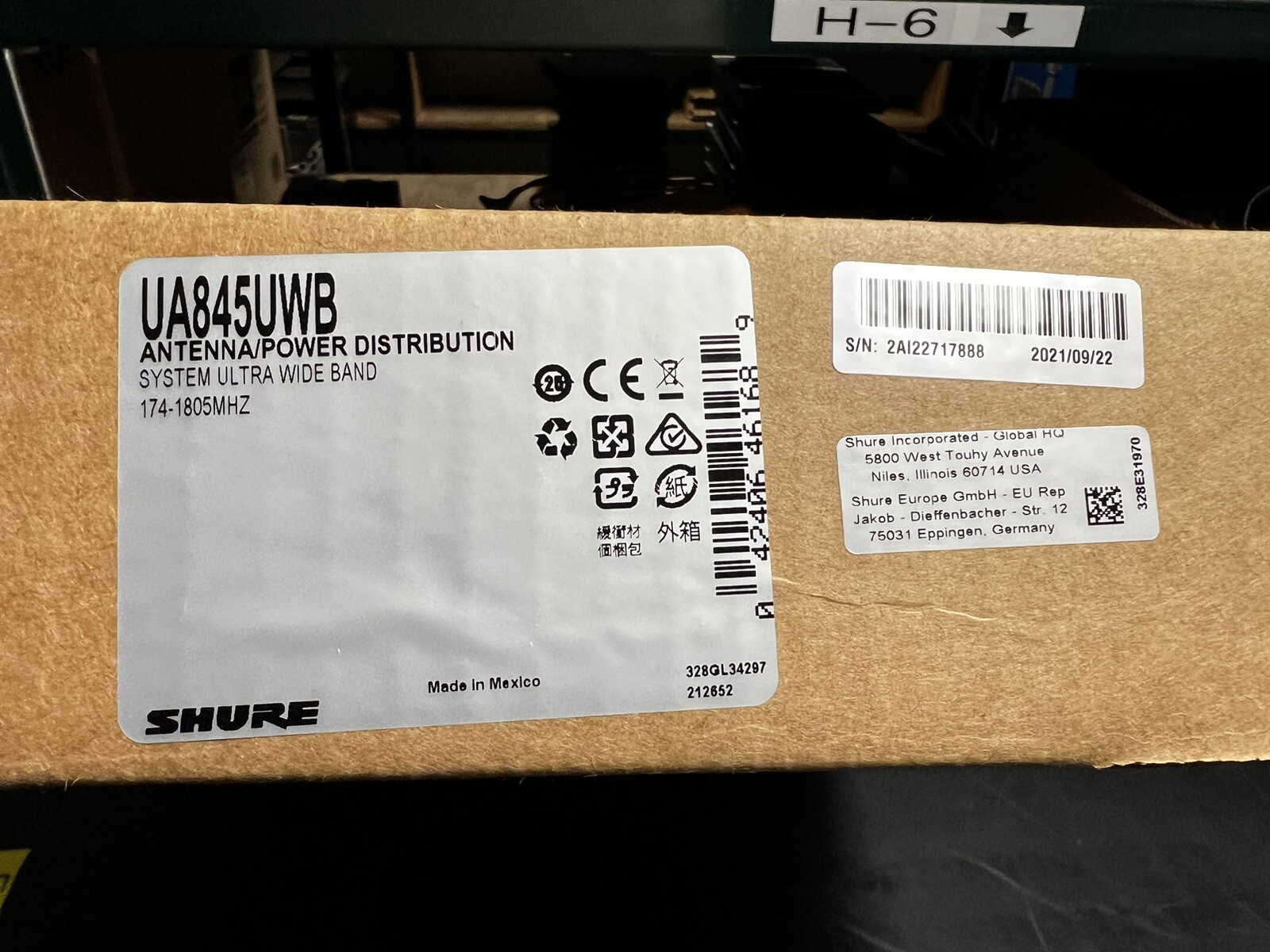 Shure UA845UWB Ultra-Wide Band Antenna/Power Distribution System ...