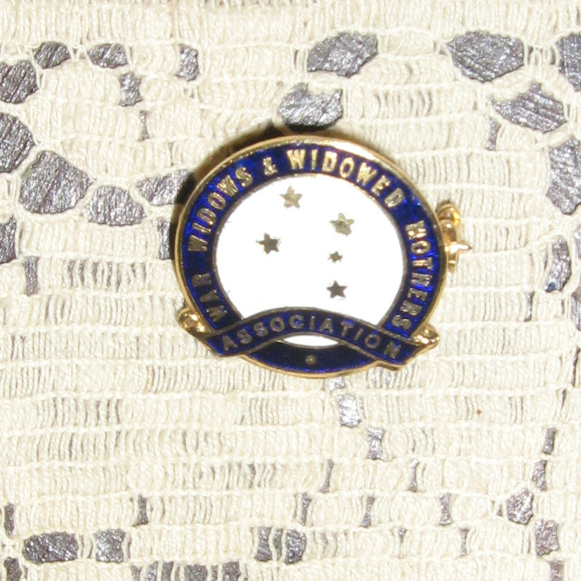 War Widows & Widowed Mothers Association Badge Pin Intact | eBay