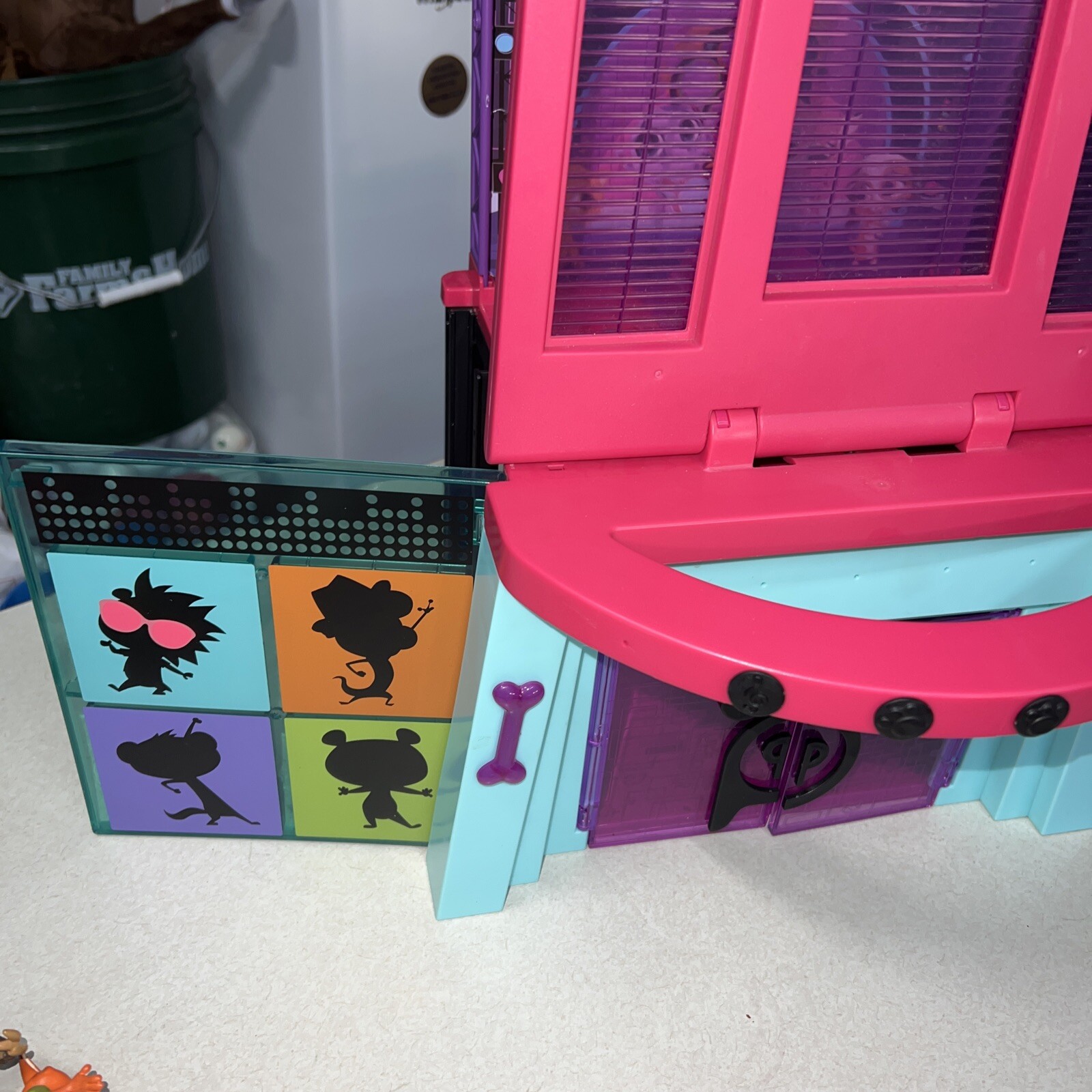 LPS 2014 Pawza Hotel Playset Lights Sound Music Littlest Pet Shop Stage ...