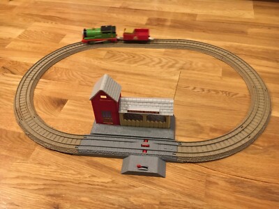 Thomas and Friends Percy's Mail Express Set W4705 Motorized Percy ...