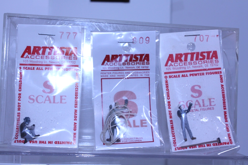 7 S Scale Arttista figures - working people with tools. | eBay