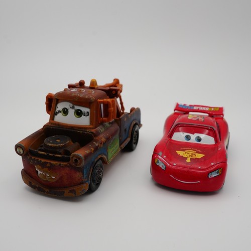 Disney Pixar Cars Team Mater Tow Truck & Piston Cup Lightning McQueen ...