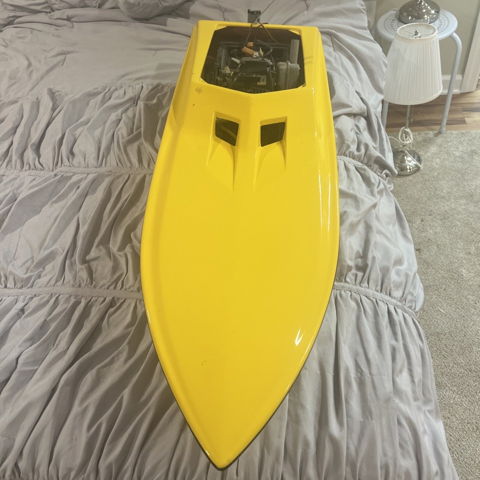 Enforcer MFG. CO. Yellow Super G RC Boat Zenoah Komatsu G230RC 2.8 HP ...