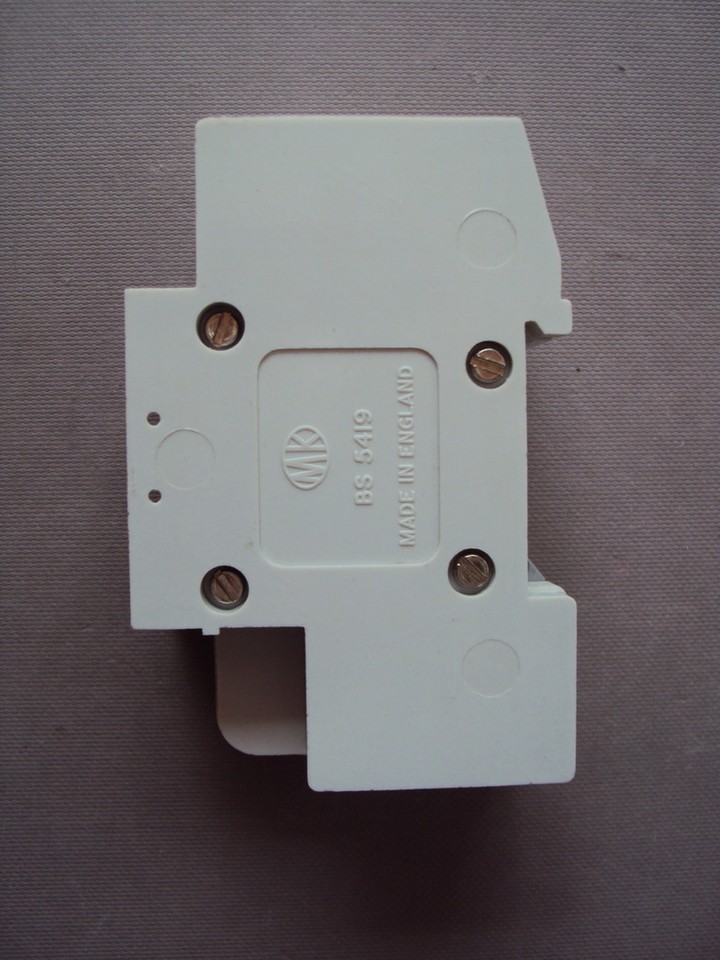 MK SENTRY LN5503 100 AMP DP AC-21 BS 5419 EARLY LN 100A MAIN SWITCH ...