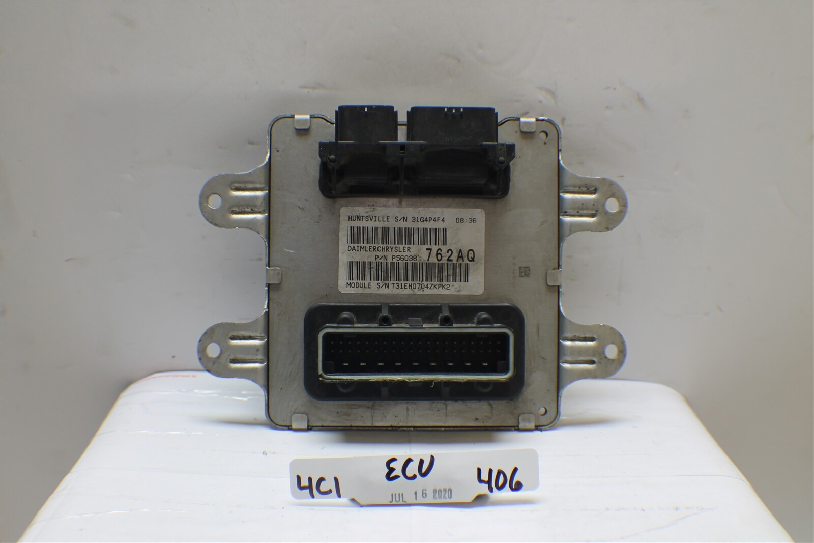 2004 Dodge Durango Body Control Unit BCM 56038762AQ Module 406 4C1 B1 ...