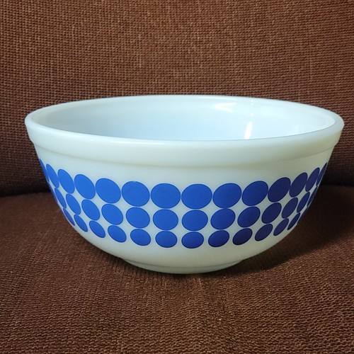 Pyrex Blue Polka Dot Nesting Bowl #403 2 1/2 Quart Glass mixing bowl ...