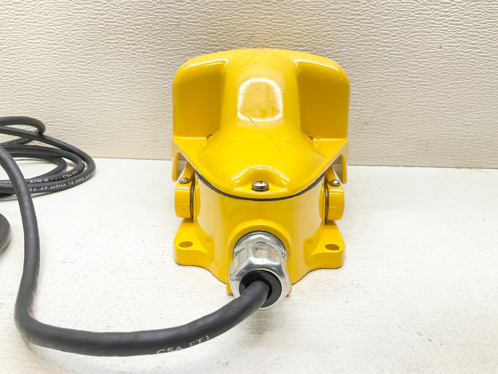 TE P-136-49-MSHA Yellow Foot Pedal Switch 300 V P13649MSHA (TSC) | eBay