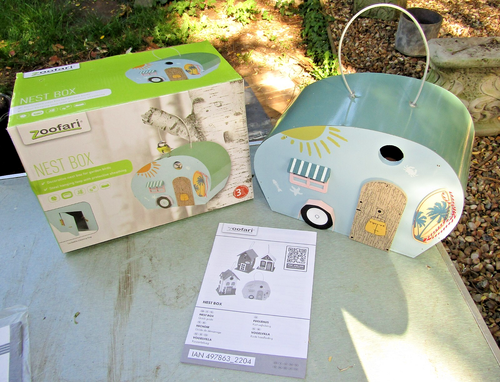 Zoofari Caravan Bird House Surf Beach Colourful Cute Hanging Tit ...