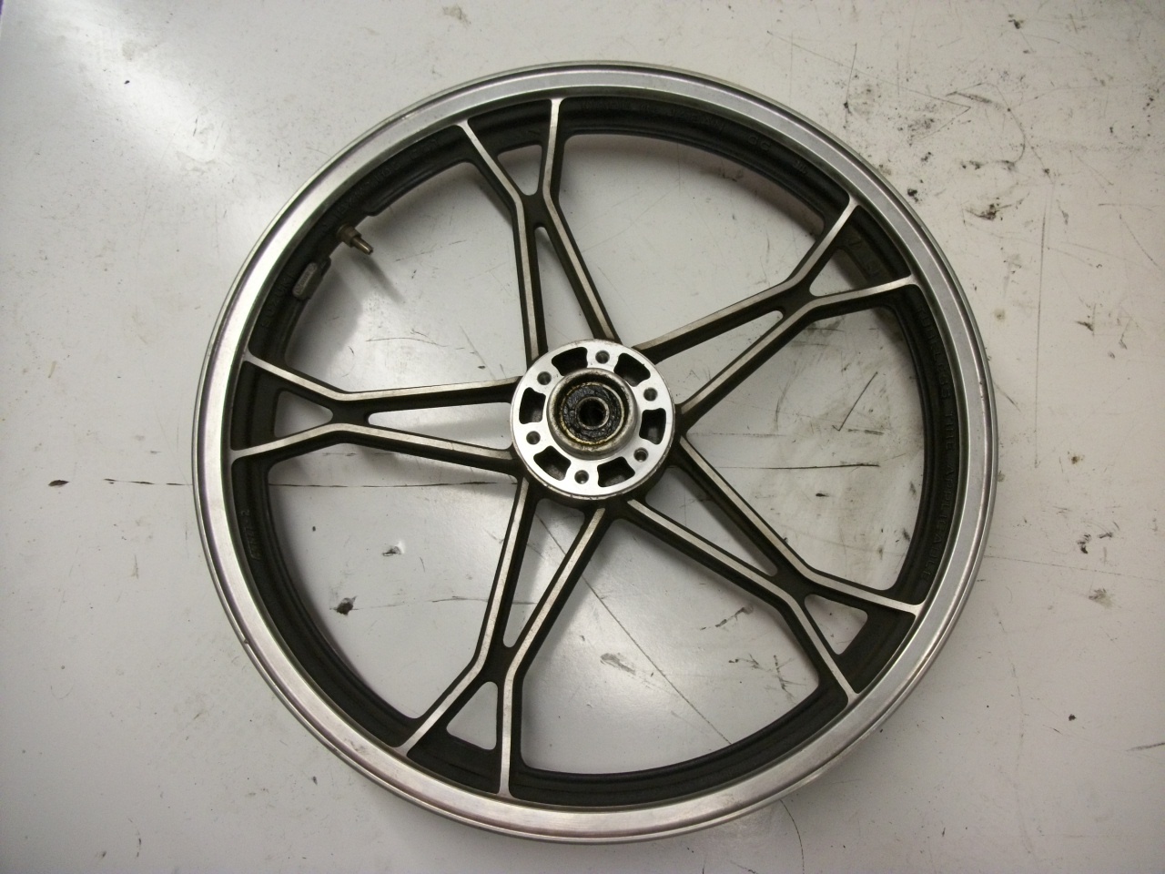 SUZUKI 81 82 83 GS 650 GL GS650GL FRONT WHEEL | eBay