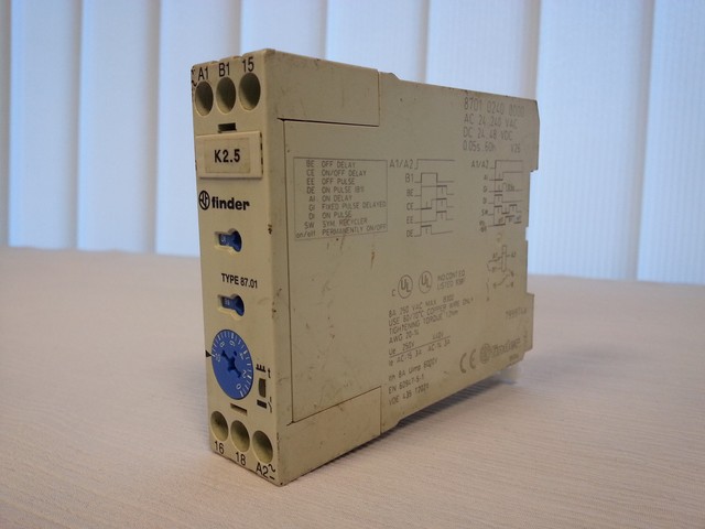 Finder Multifunktions-zeitrelais Type 87.01 online kaufen | eBay