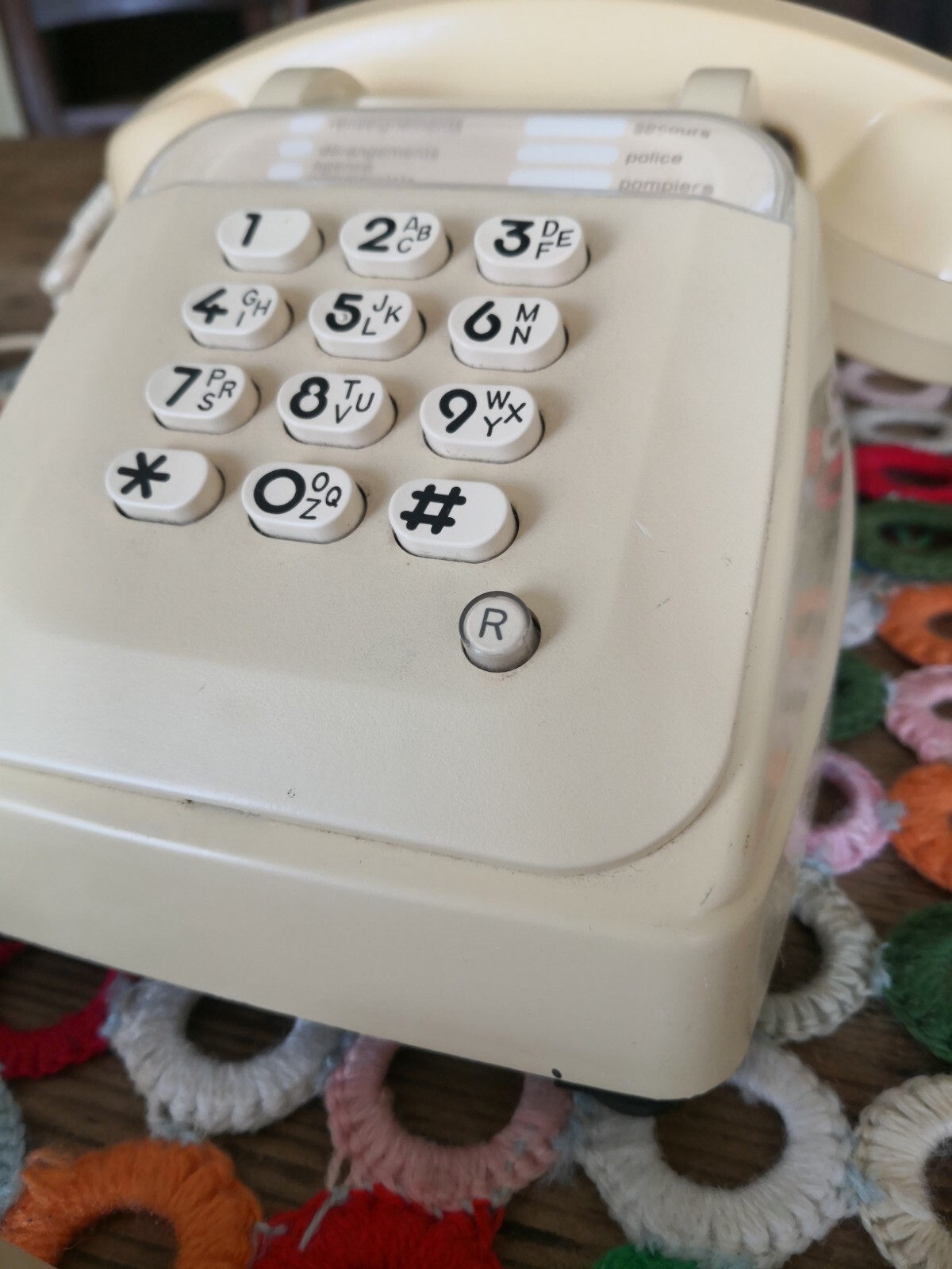 TELEPHONE FIXE VINTAGE IVOIRE A TOUCHES SOCOTEL S63 PTT CABLE | eBay