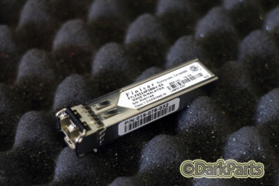 Finisar FTLF8524P2BNV-E6 4GB LC SFP TRANSCEIVER MODULE EMC 019-078-032 ...