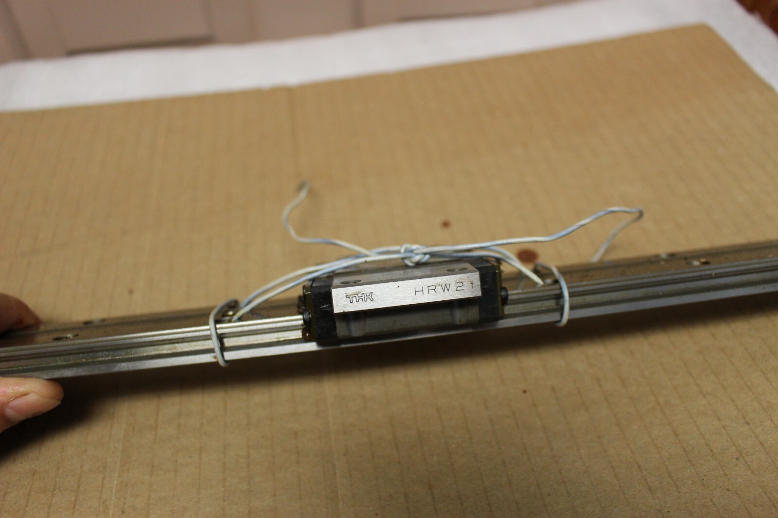 THK Linear Slide Rail 66.6cm long with 1 of Ball Bearing Block HRW21 | eBay