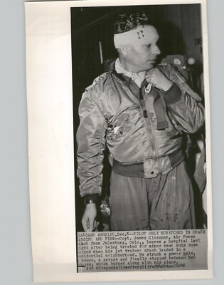 Air Force PILOT James Glessner Walks from JET CRASH Vintage 1956 Press ...