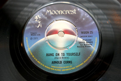 ARNOLD CORNS 45 ' HANG ON TO YOURSELF / MAN IN THE MIDDLE ' ( BOWIE ...