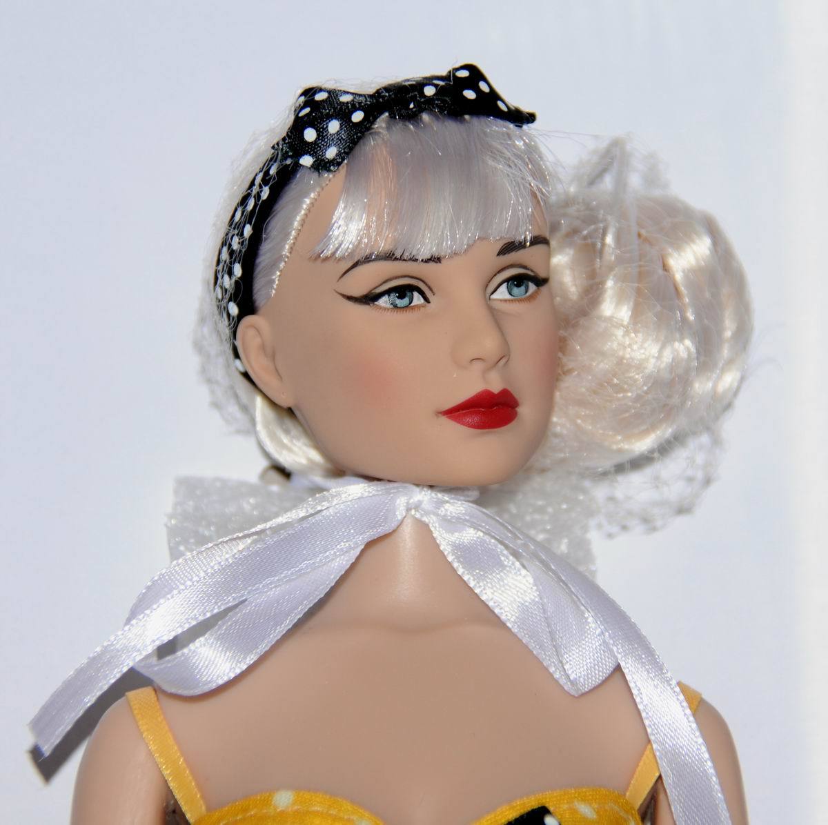 Basic Dixie 16" doll Tonner 2015 Chic body NRFB w/ stand Kit Face ...