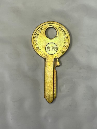 Vintage Riley-Pathfinder & Wolseley Key Blank, Taylor 62B, Ilco #62DB ...