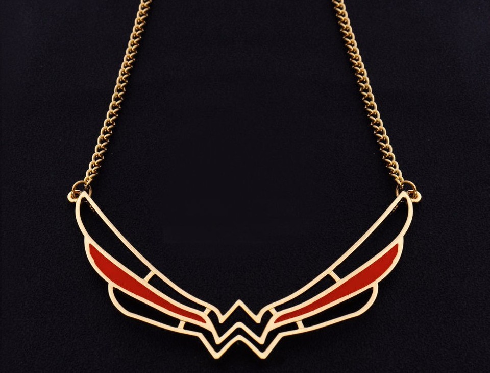 DC Comics Wonder Woman Gold Tone DELUXE COLLAR NECKLACE 17" Chain 3.5 ...