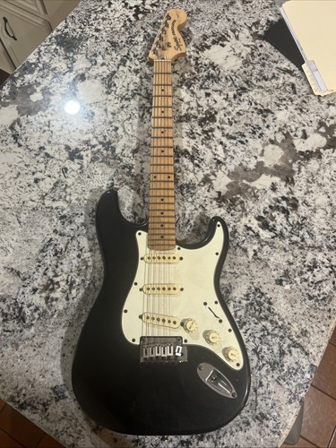 Squire Fender Black Stratocaster | eBay